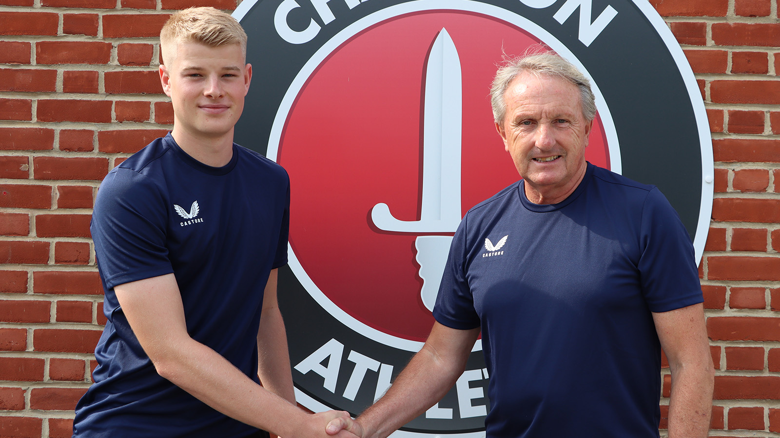 Zach Mitchell pens first professional contract | Charlton Athletic Football Club